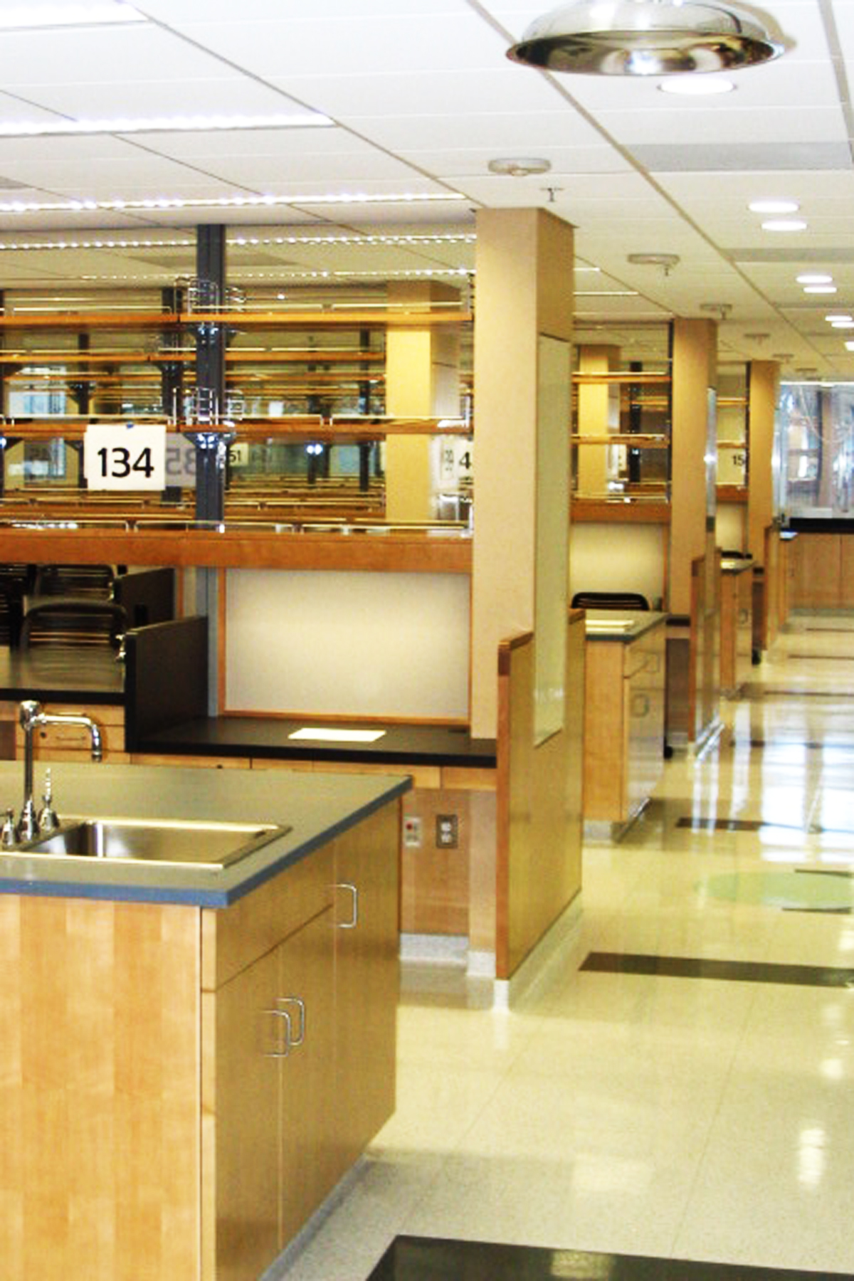 UCSF 14th Floor Pediatrics Lab Renovation - Gonsalves & Stronck