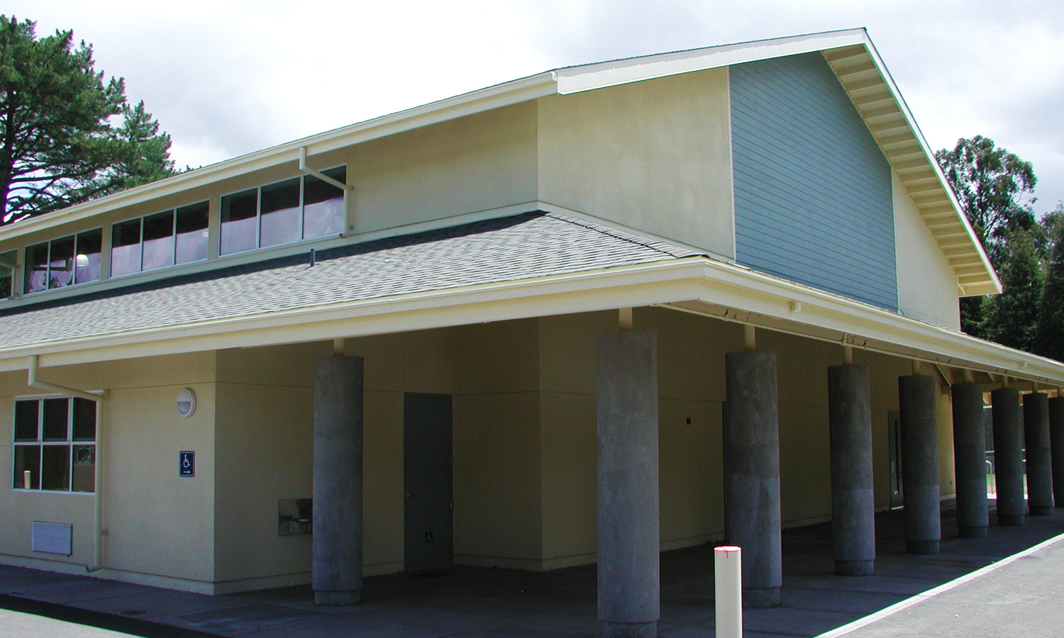 New Gymnasium & Classrooms at Woodside Elementary - Gonsalves & Stronck